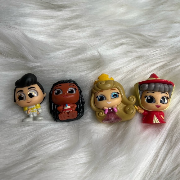 Disney | Toys | Disney Doorables Series 5 Prince Charming Flora Moana ...